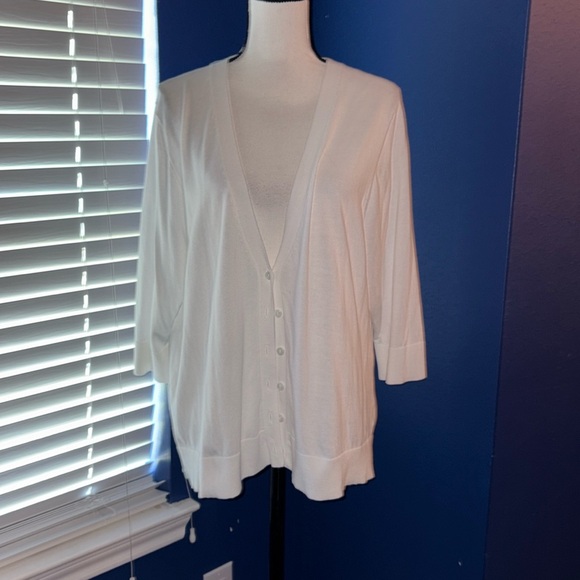 GAP | Sweaters | Gap White Vneck Cardigan 34 Sleeve Xxl 0 Cotton Euc ...